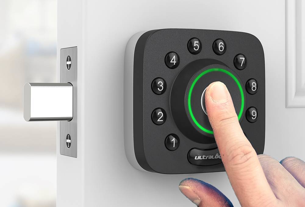 The Ultimate Smart DeadBolt: Control Access To Your Home No Matter ...